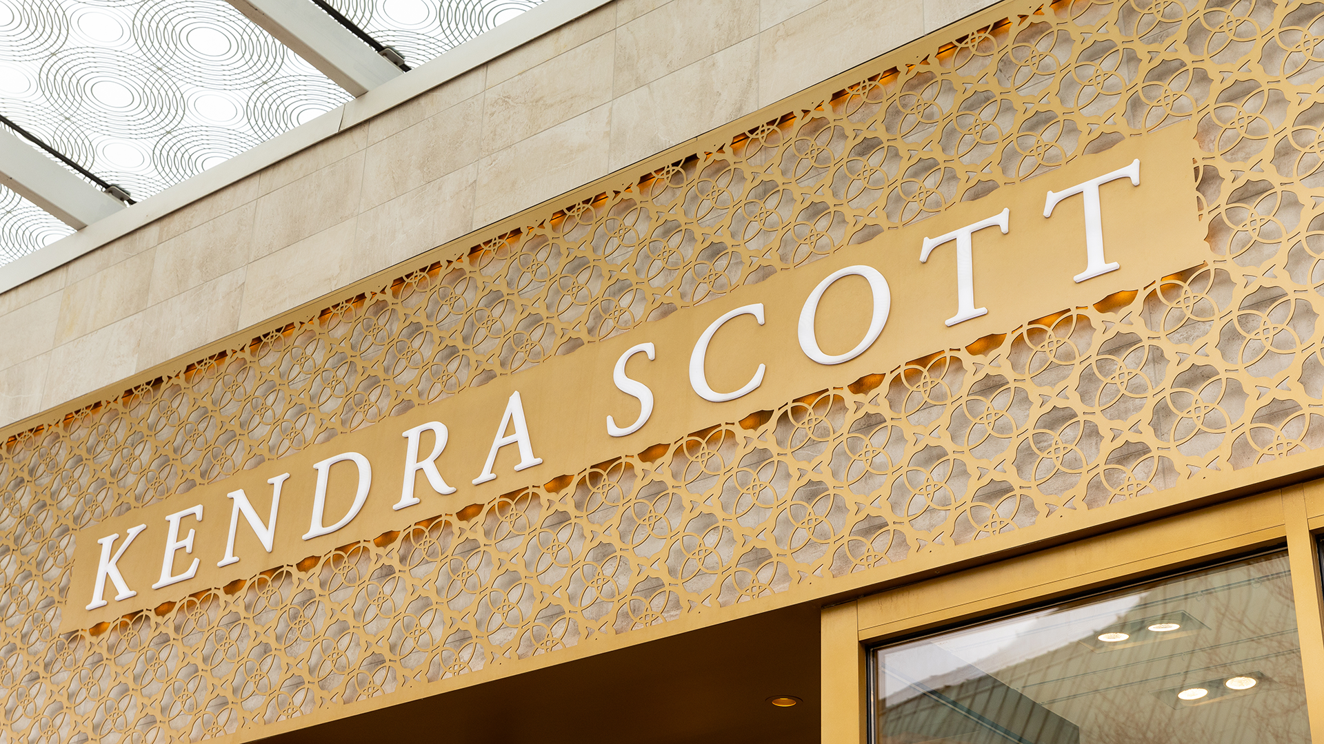 How Kendra Scott Turned Her Side Hustle Into a Billion-Dollar Brand | ICSC